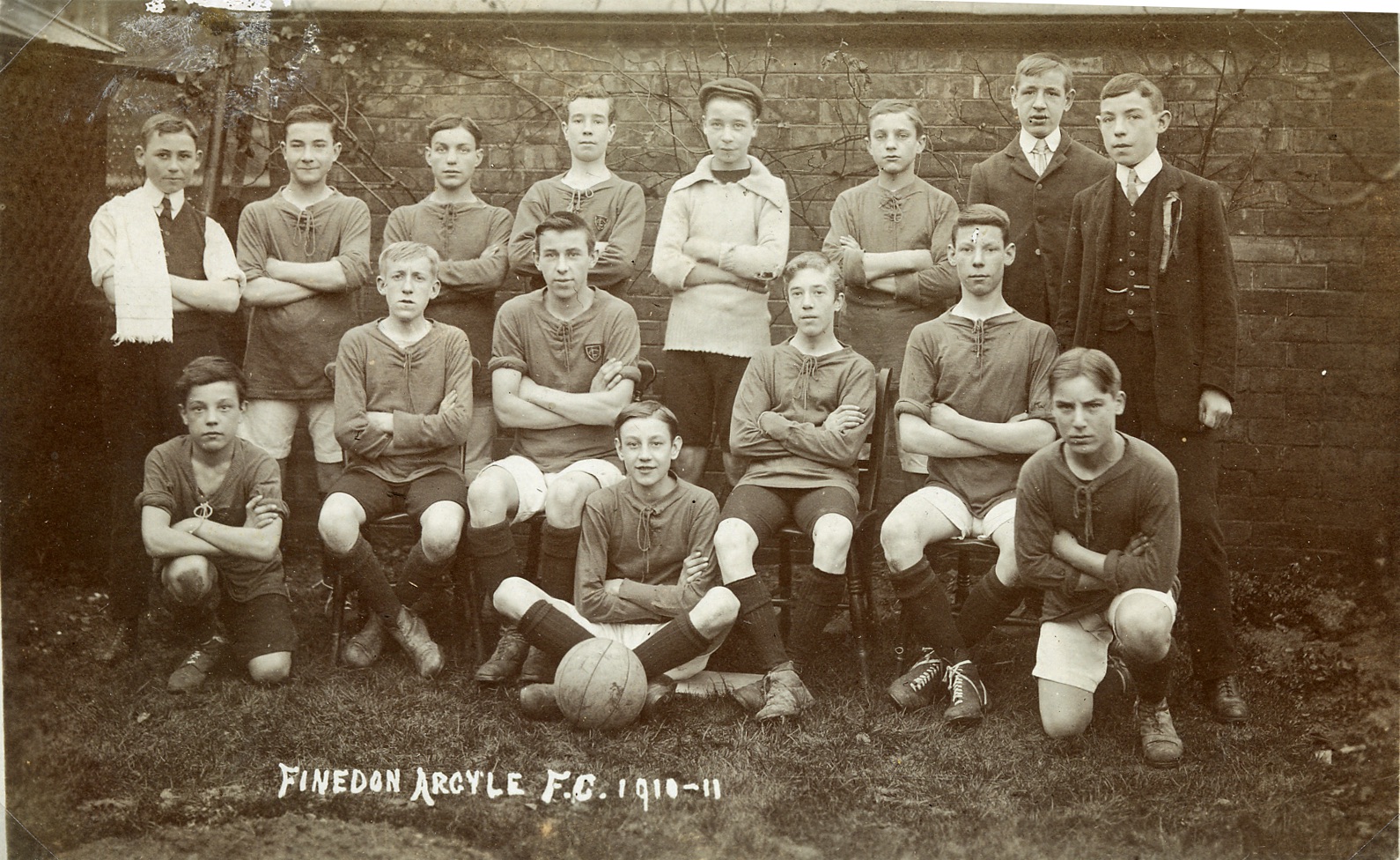 Football – From Tingdene to Finedon