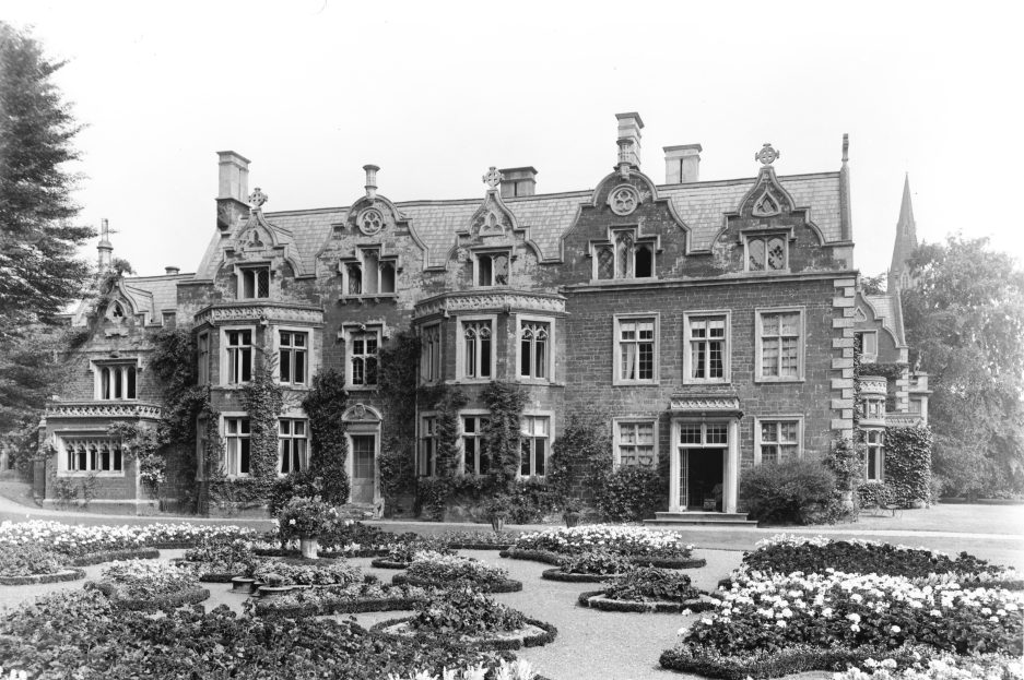 From Tingdene to Finedon – The Website of the Finedon Local History Society